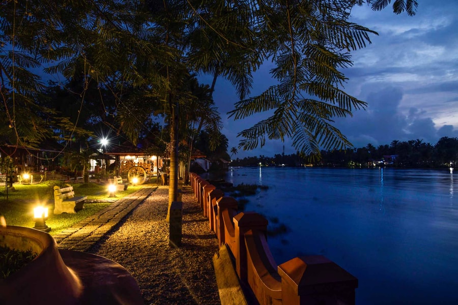 Book Pool Villas In Alleppey | Beach Homestay In Alleppey - StayVista