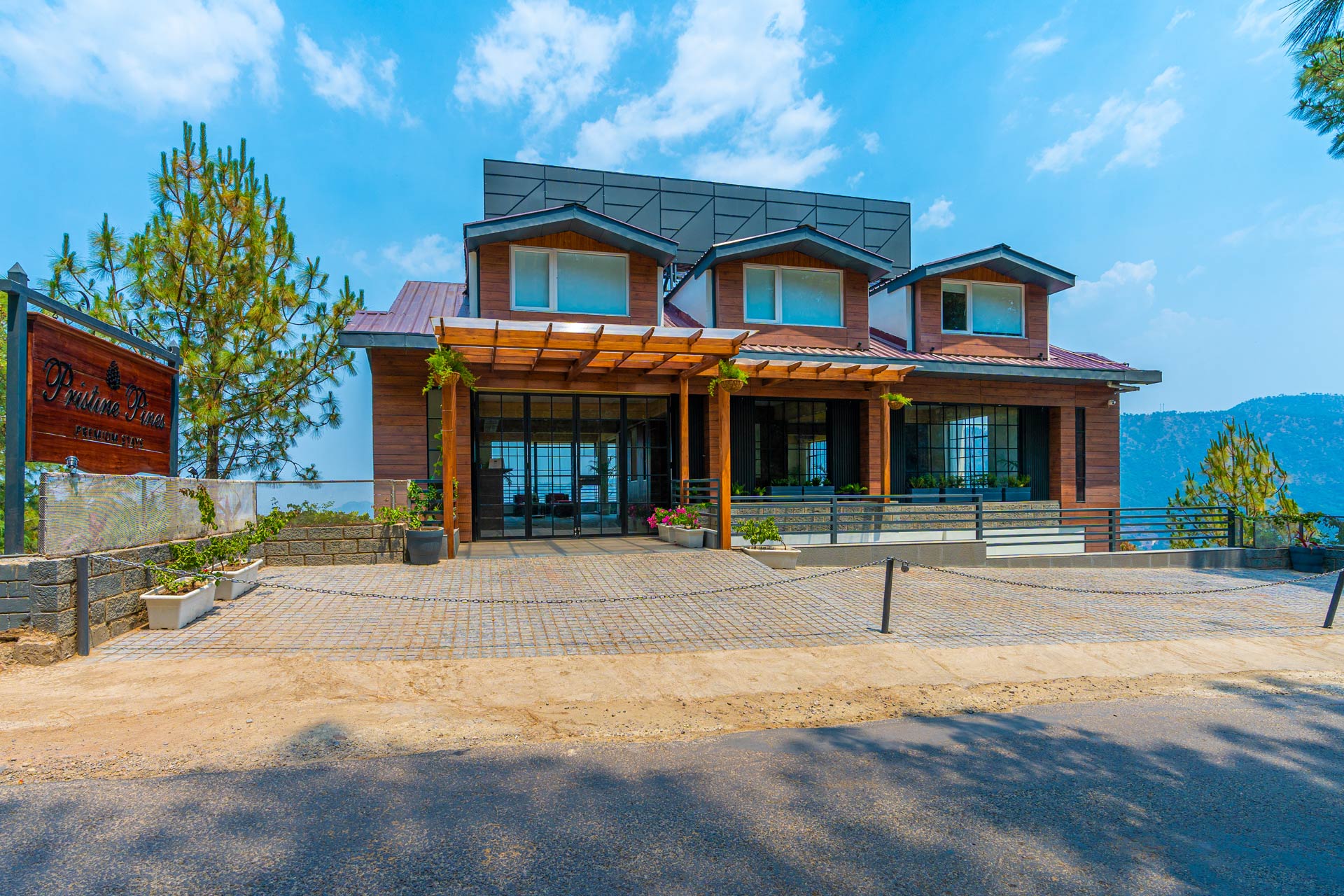 Book Your Luxurious Stay @ Basil @ Pristine Pines In Kasauli, Himachal ...