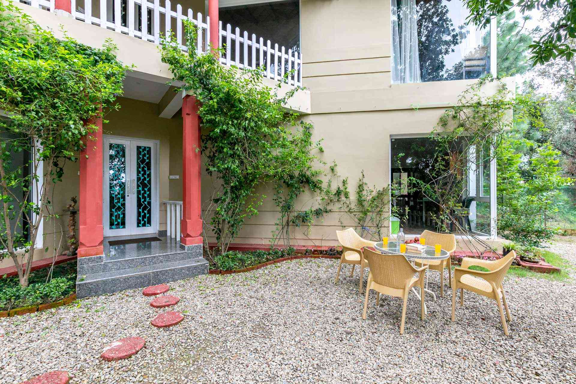 Outdoor Sitting Area