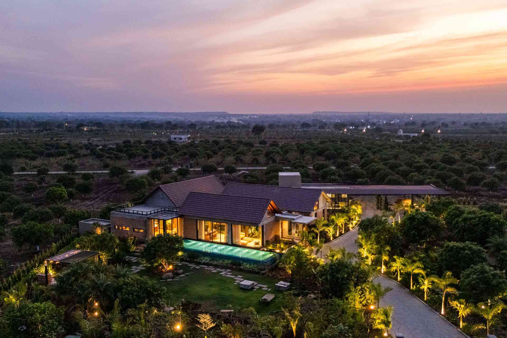 Book Your Luxurious Stay from StayVista