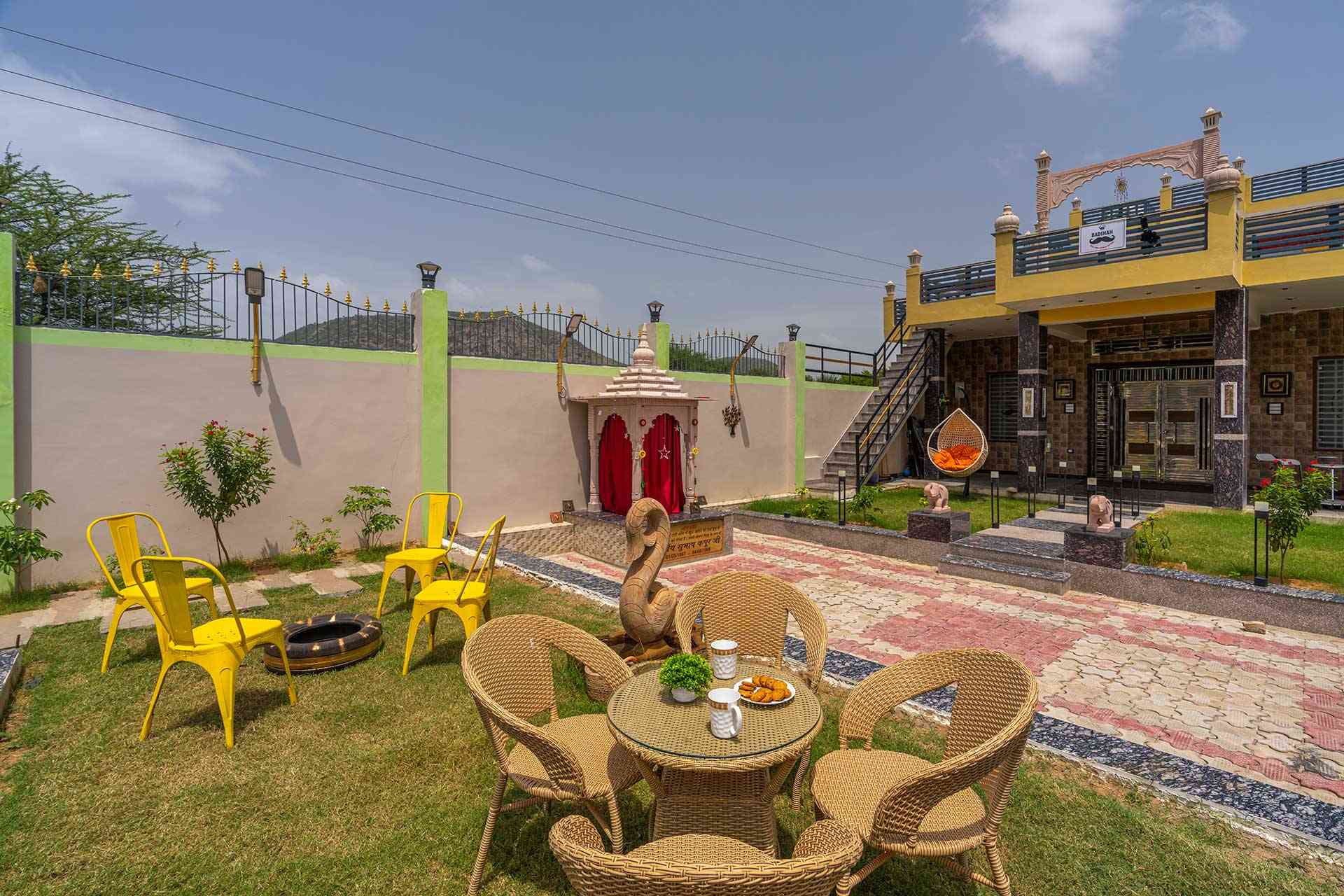 Book Your Luxurious Stay @ Badshah Farmstay In Jaipur from StayVista