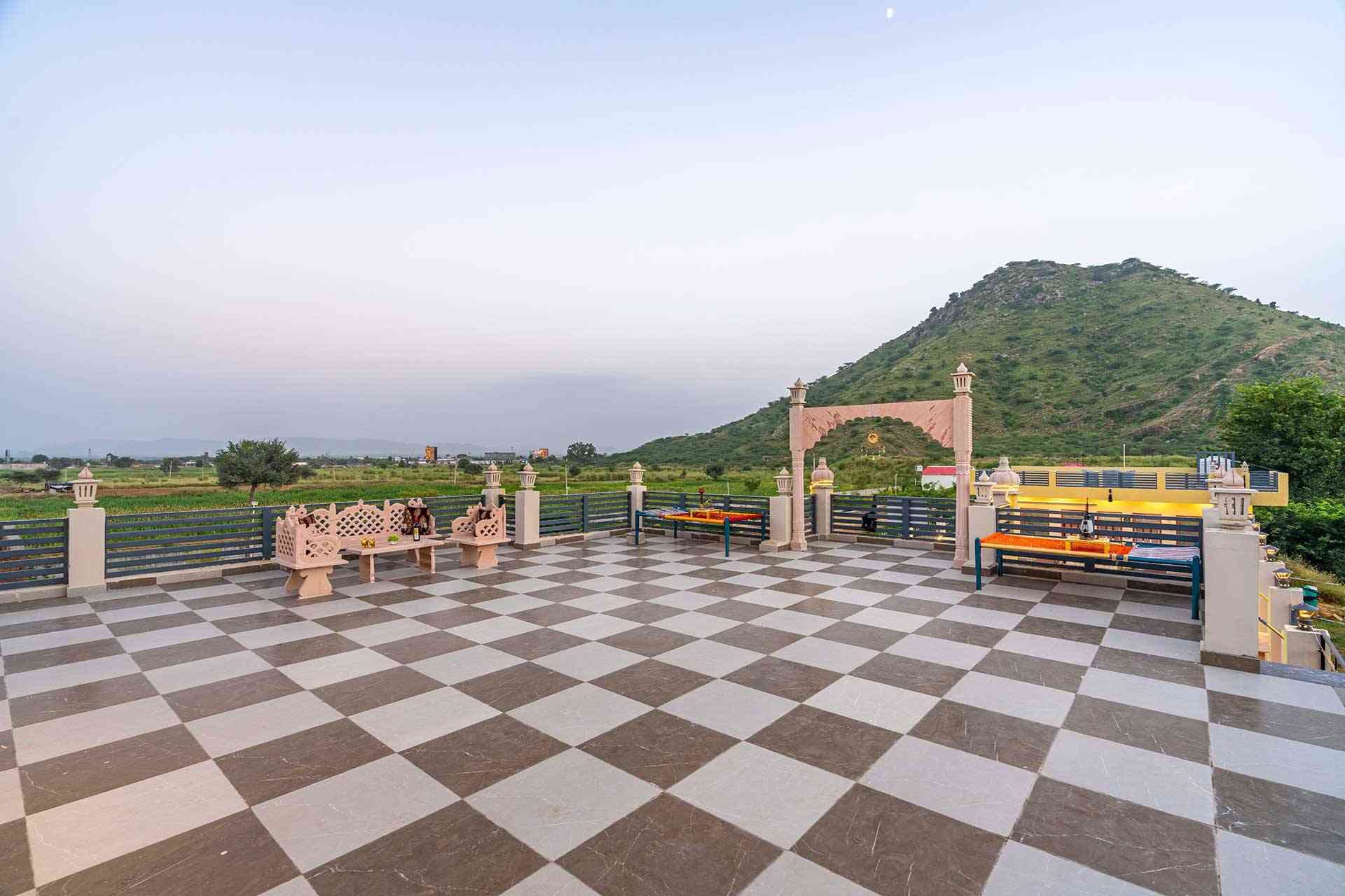 Book Your Luxurious Stay @ Badshah Farmstay In Jaipur from StayVista