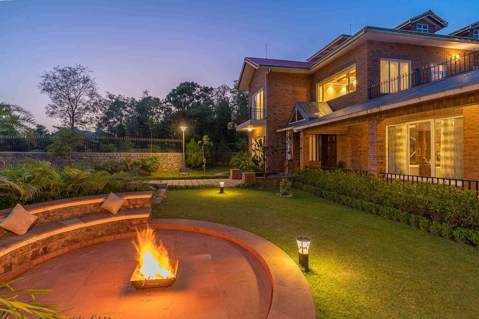Book Your Luxurious Stay @ Dhauladhar House - Masrur In Dharamshala ...