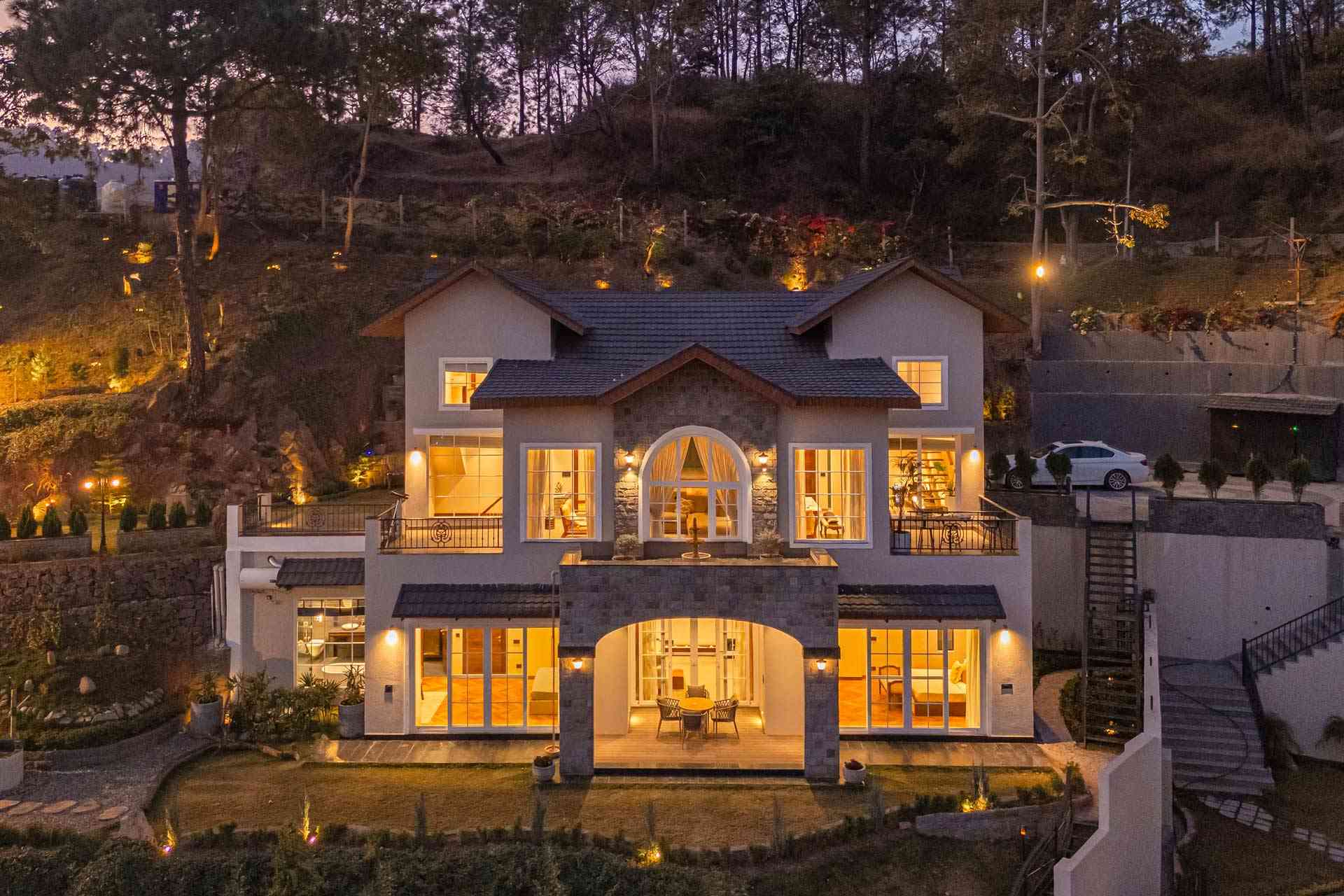 Book Your Luxurious Stay @ ILIKA W Heated Infinity Pool and Jacuzzi In ...