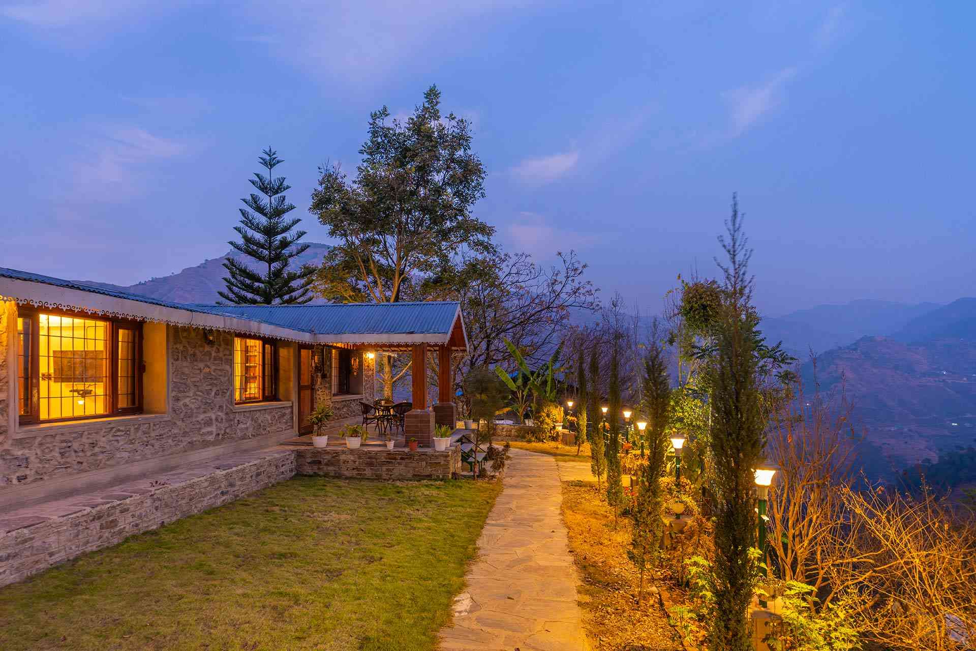 Book Your Luxurious Stay @ Juneo Orchards In Kasauli, Himachal pradesh ...