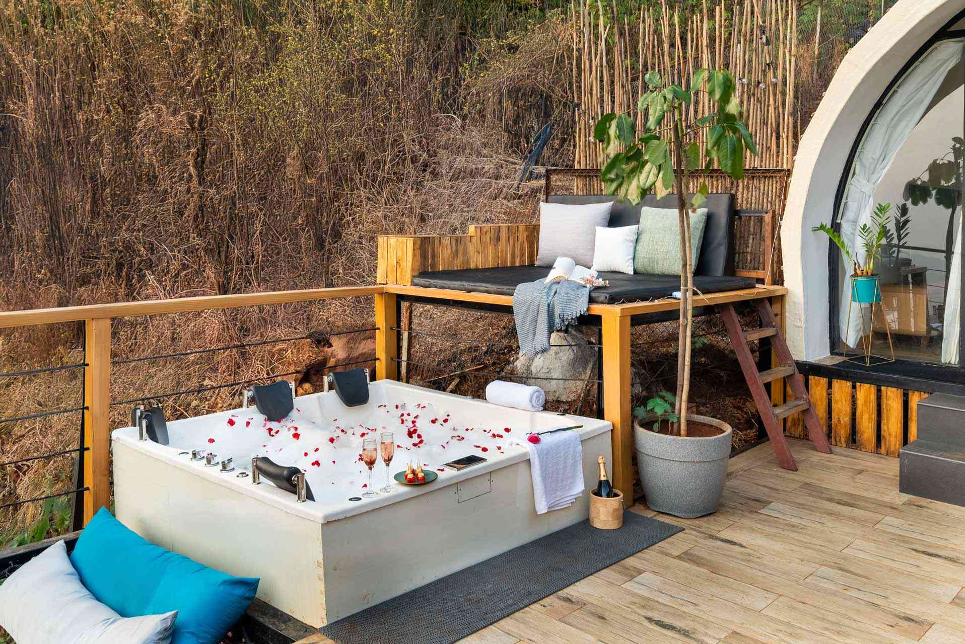 Book Your Luxurious Stay from StayVista