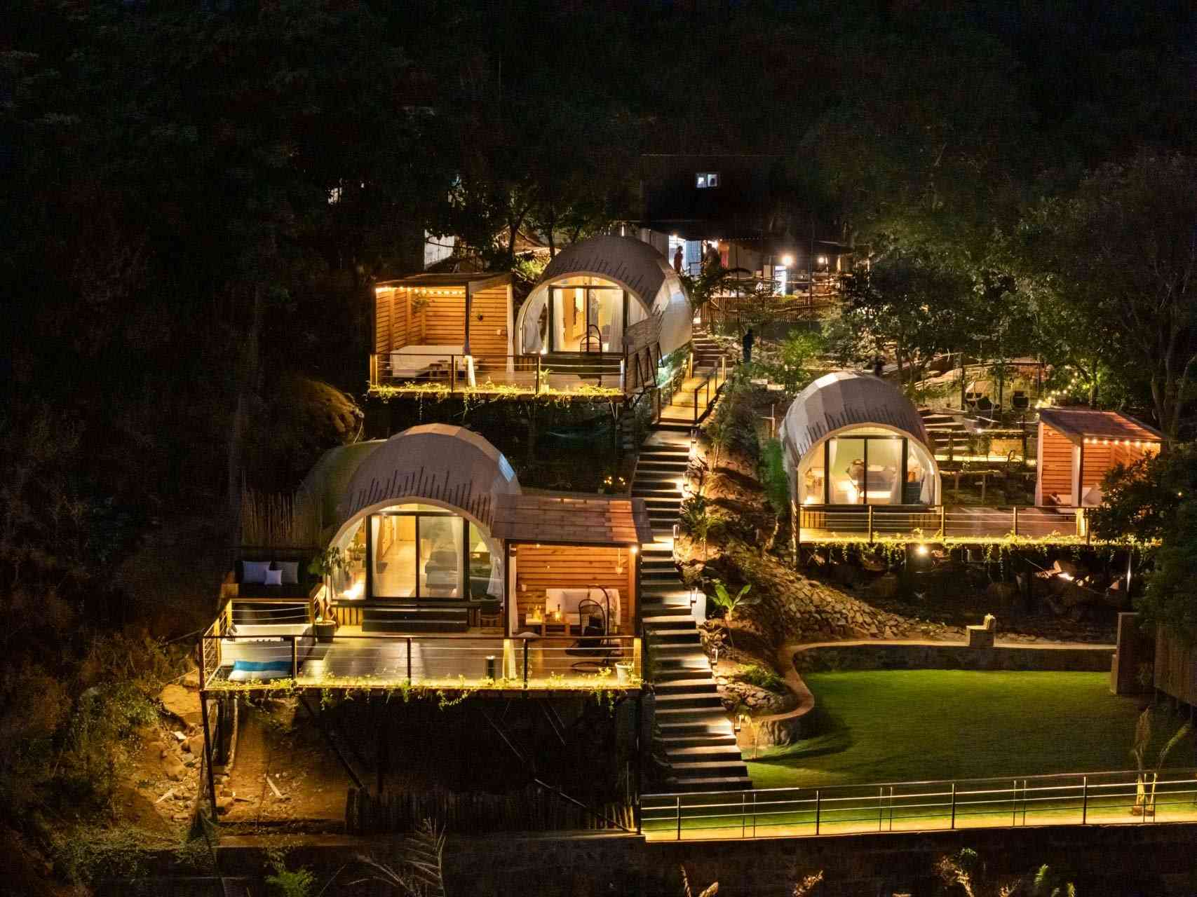 Book Your Luxurious Stay from StayVista