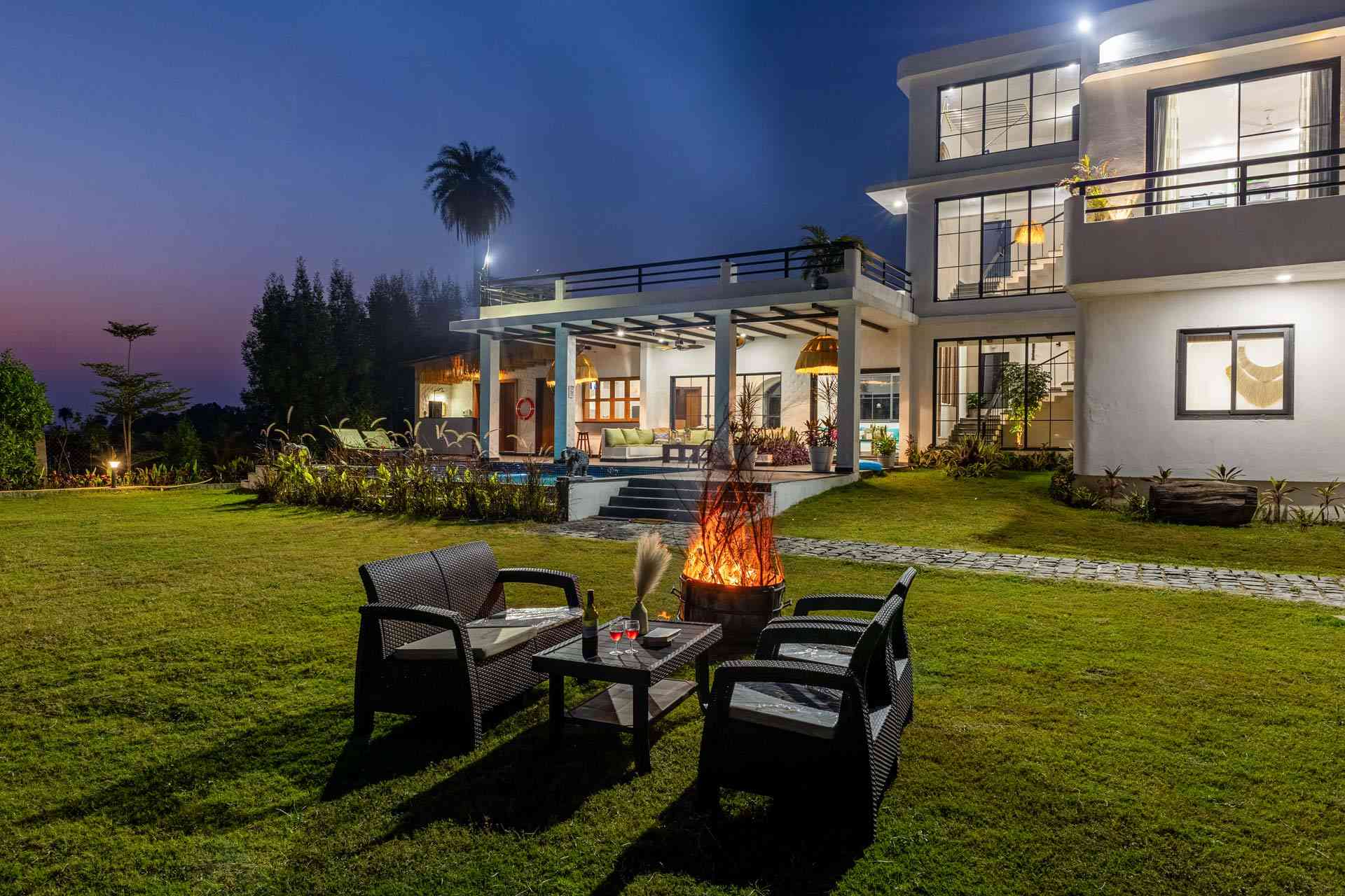 Book Your Luxurious Stay from StayVista