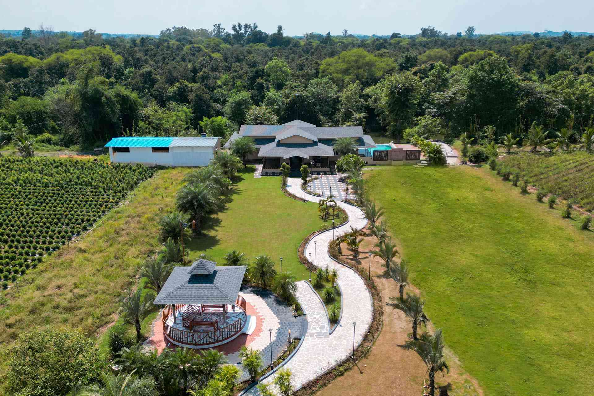 Book Your Luxurious Stay from StayVista