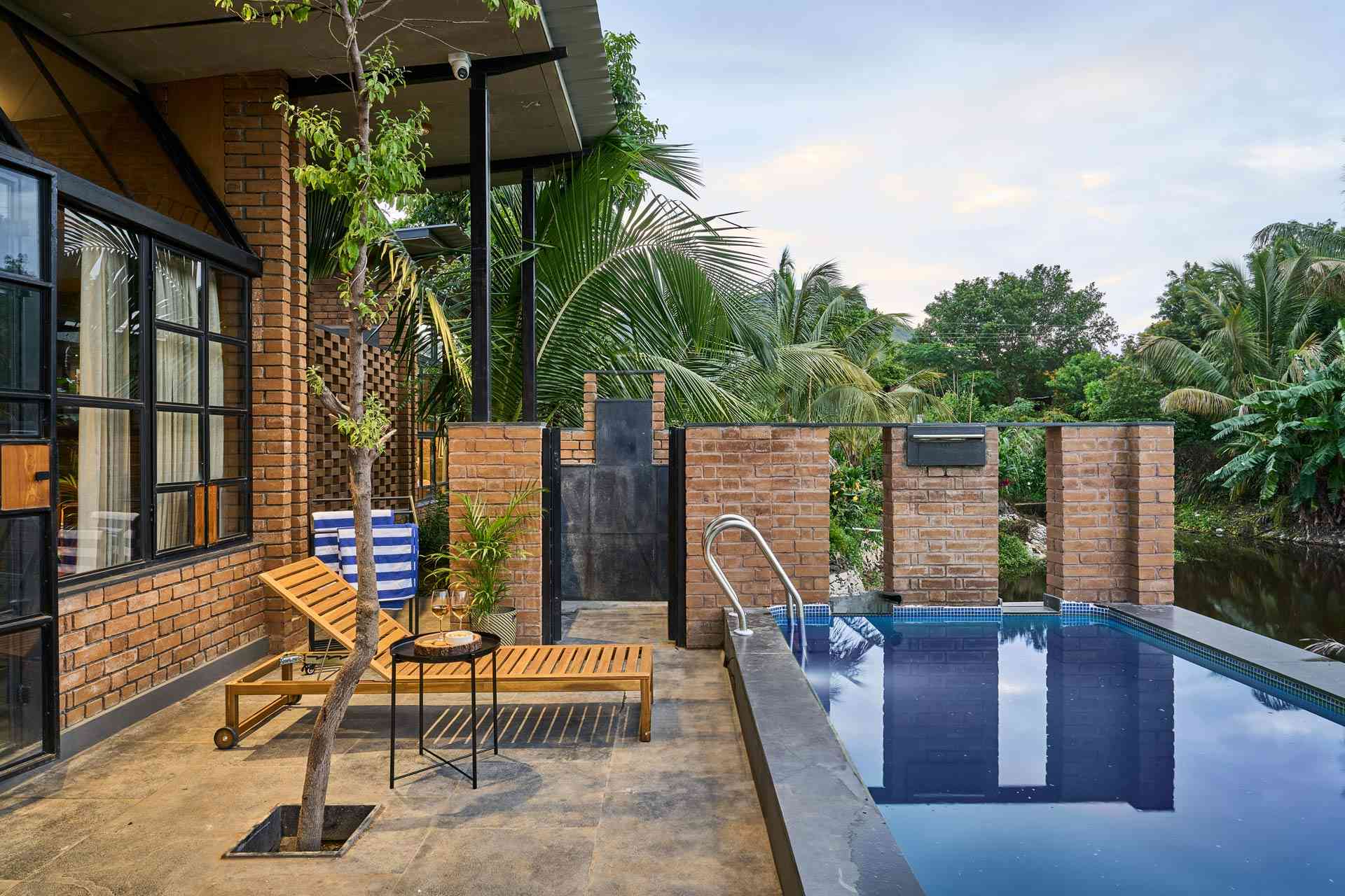 Book Your Luxurious Stay from StayVista