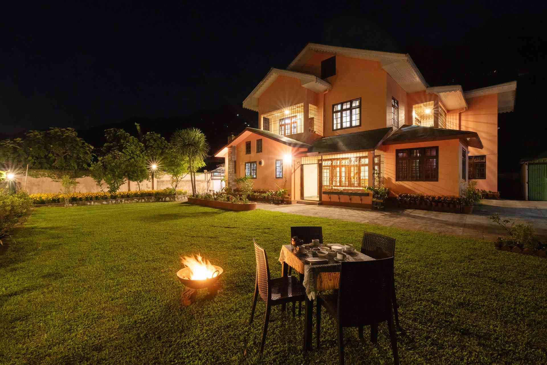 Book Your Luxurious Stay @ Thangsing Farmhouse In Hee burmiok, Sikkim ...
