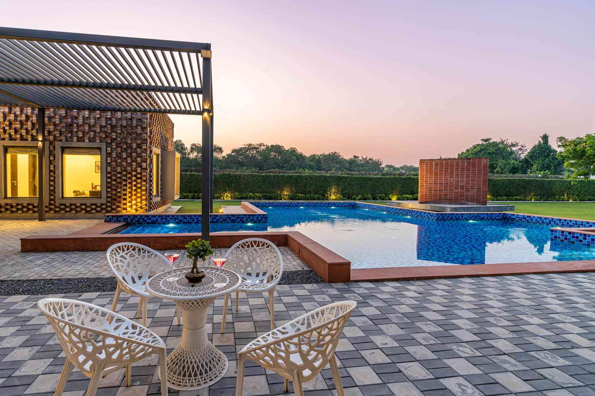 Book Your Luxurious Stay @ The Brick house w/ Outdoor Pool In New delhi ...