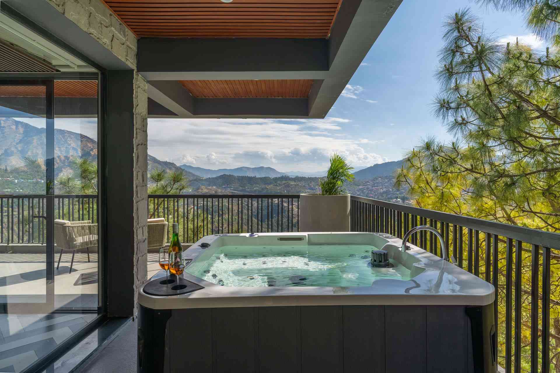 Jacuzzi