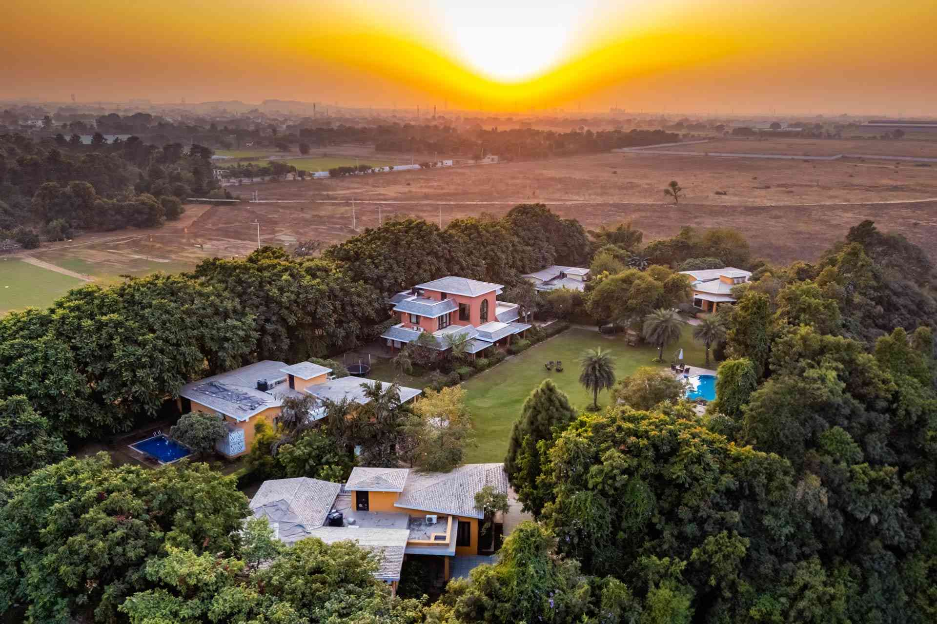 Book Your Luxurious Stay @ The Manvi Estate In New delhi from StayVista