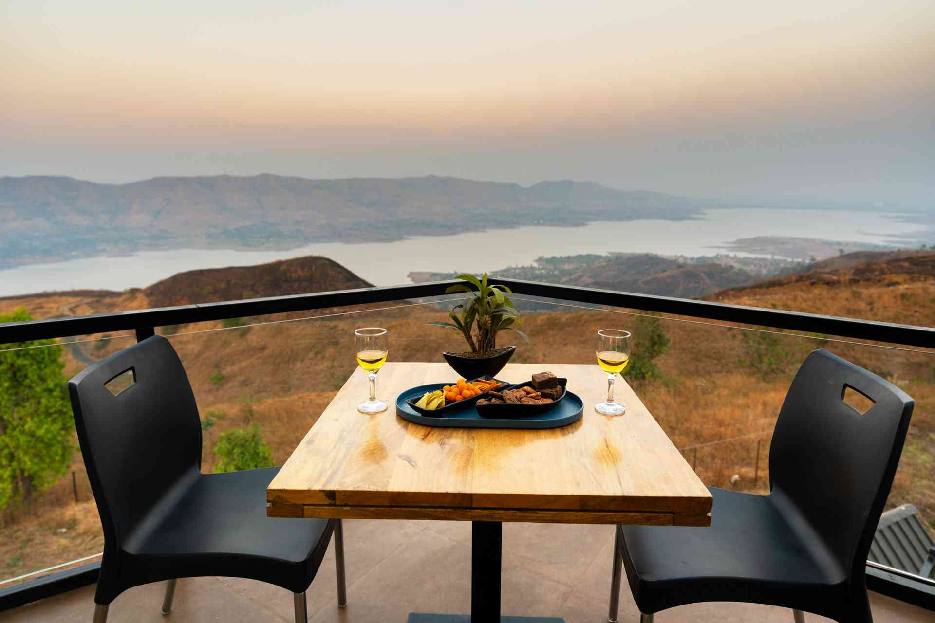 Book Your Luxurious Stay @ The Skyview Duo In Pune from StayVista