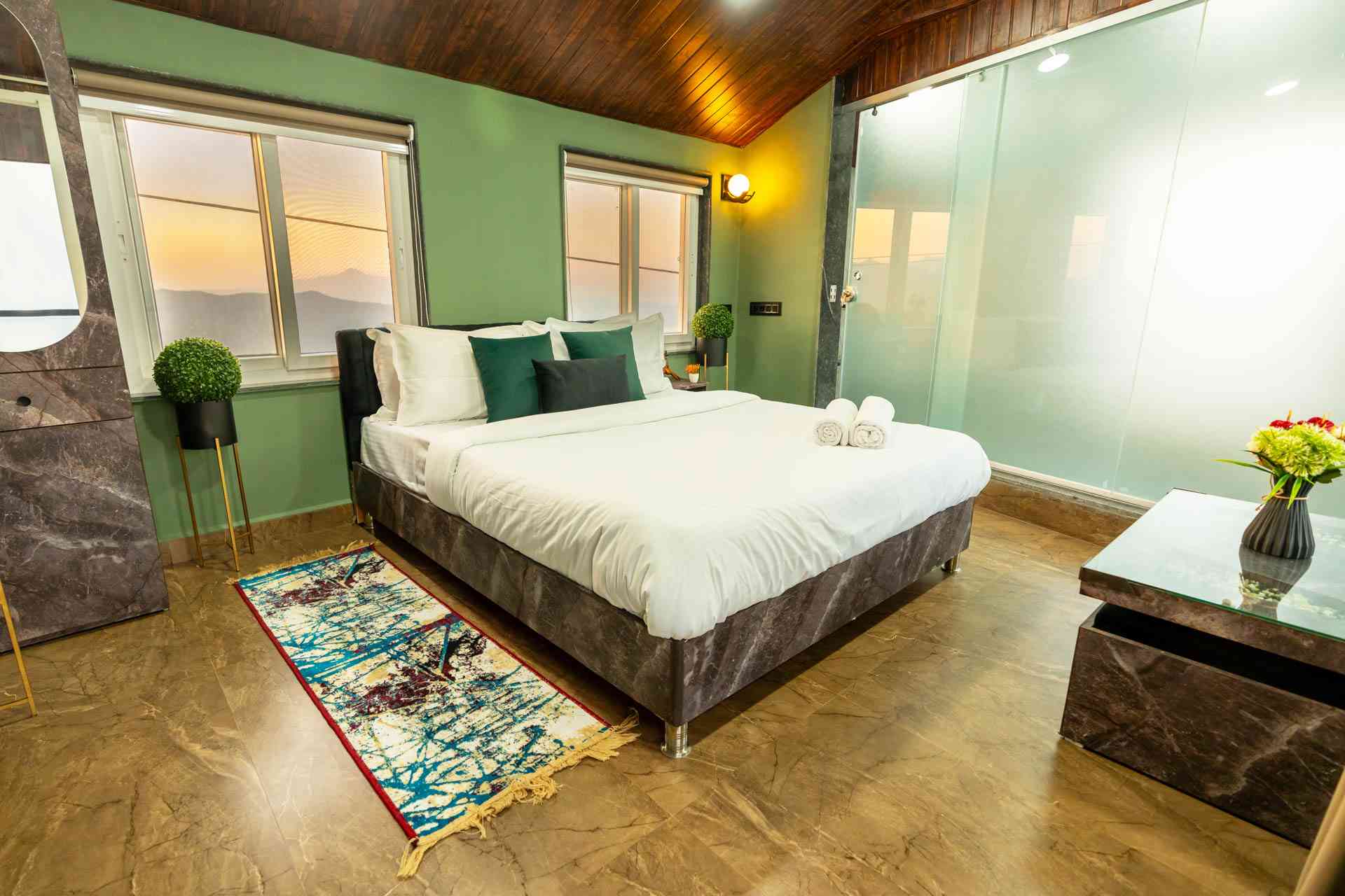 Book Your Luxurious Stay @ The Skyview Duo In Pune from StayVista