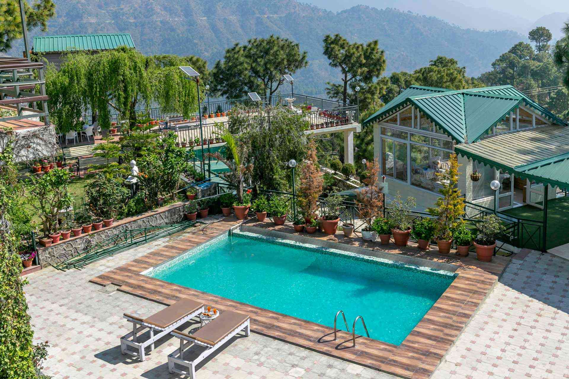 Book Your Luxurious Stay @ Treehouse @ Villa Mountain Crest w/ Outdoor ...