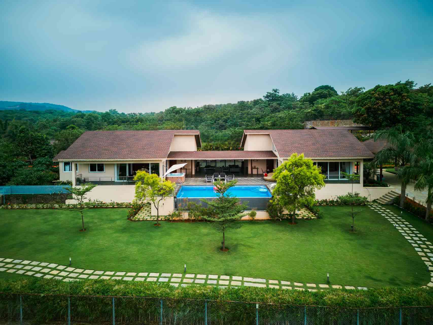 Book Your Luxurious Stay @ The Tavern at Canary Farms In Lonavala ...