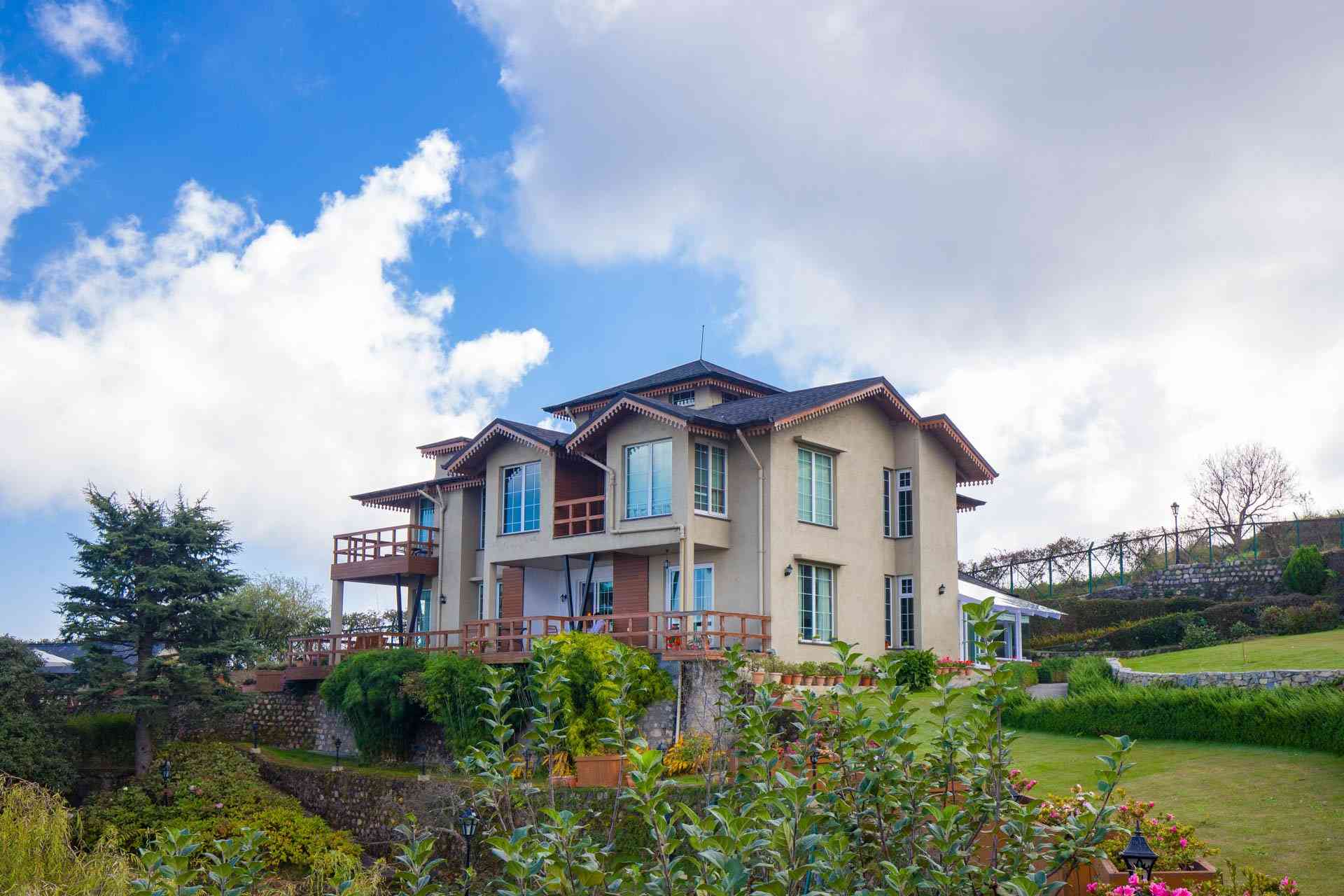 Book Your Luxurious Stay @ Villa Cedarwood @ Kaudia Estate In Mussoorie ...