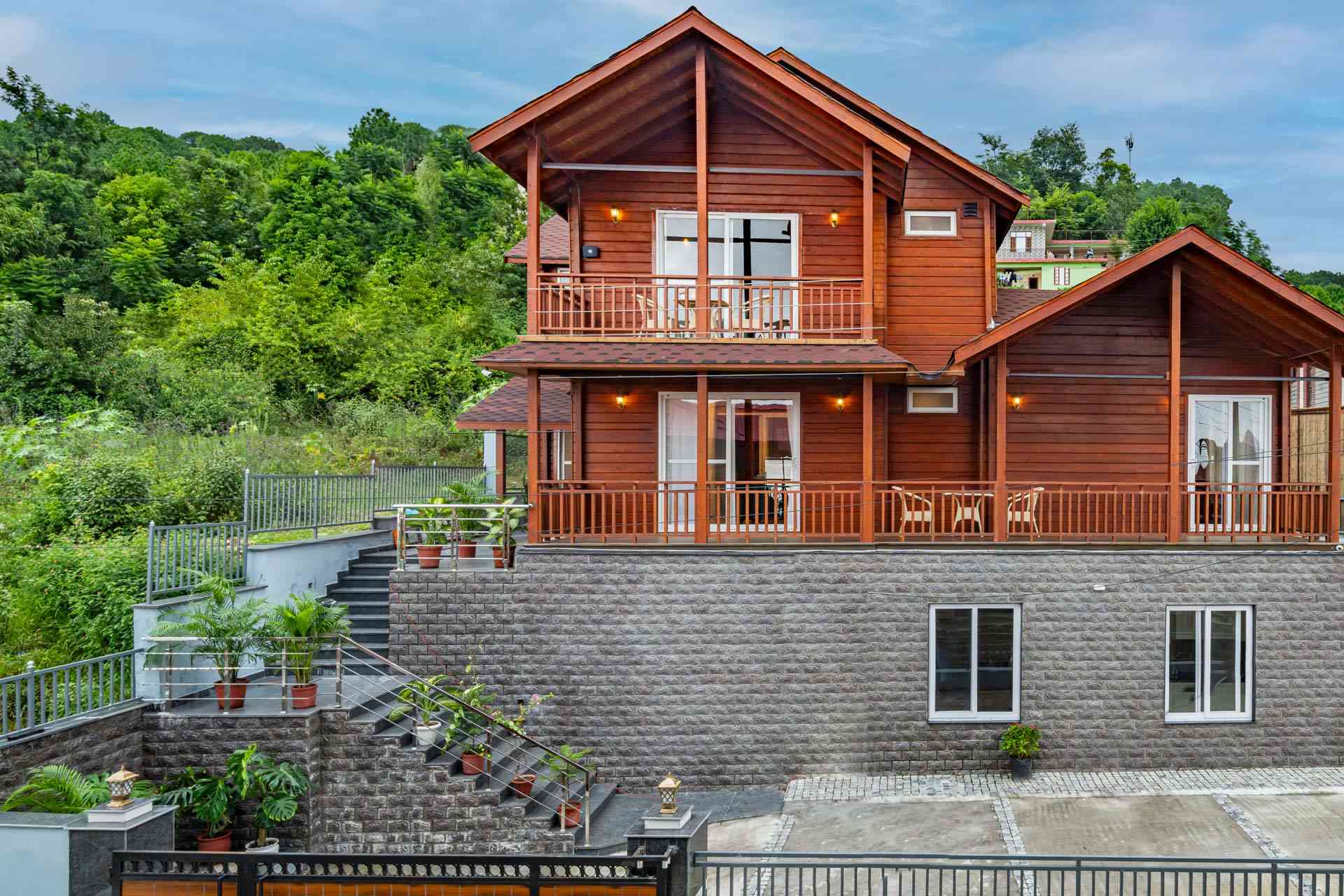 Book Your Luxurious Stay @ Villa Vivendi In Dharamshala, Himachal ...
