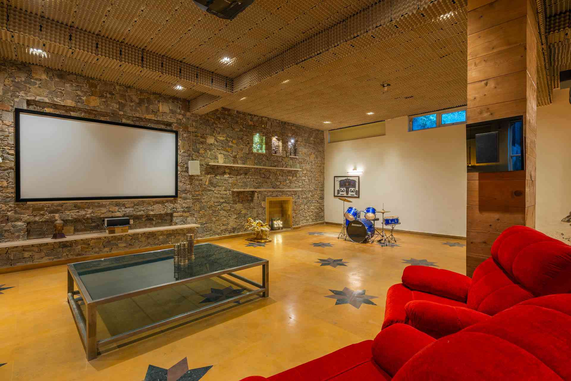 Book Your Luxurious Stay @ Violet @ Abode Aurum In Gurgaon from StayVista