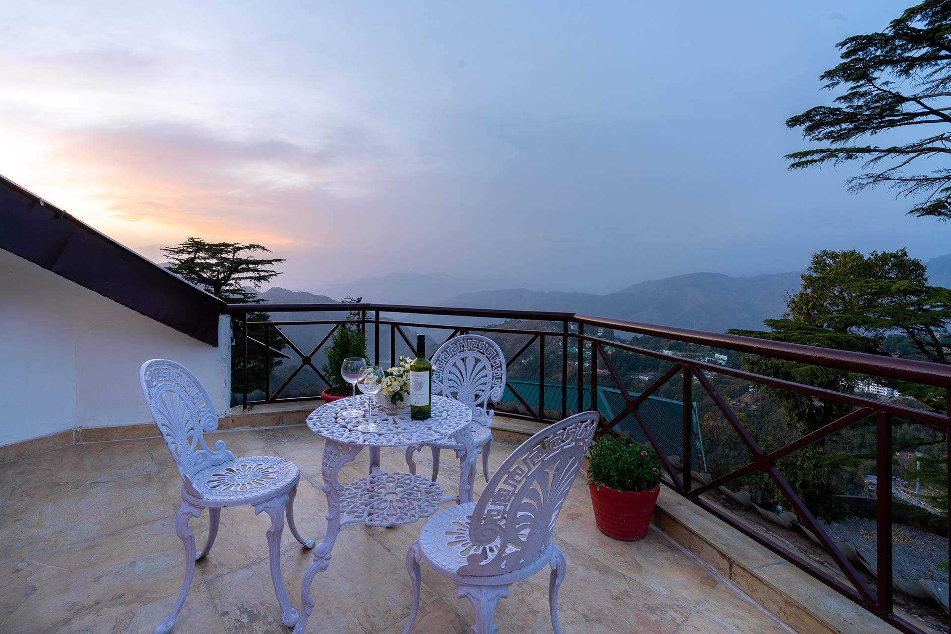 Book Your Luxurious Stay @ Cottage in the Clouds In Mussoorie ...