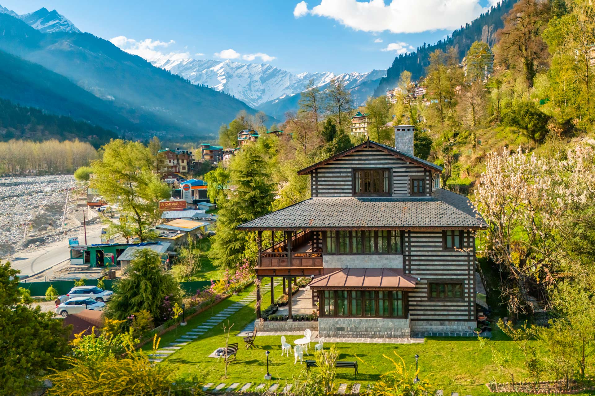 Book Your Luxurious Stay @ Snowdrop House In Manali, Himachal pradesh ...