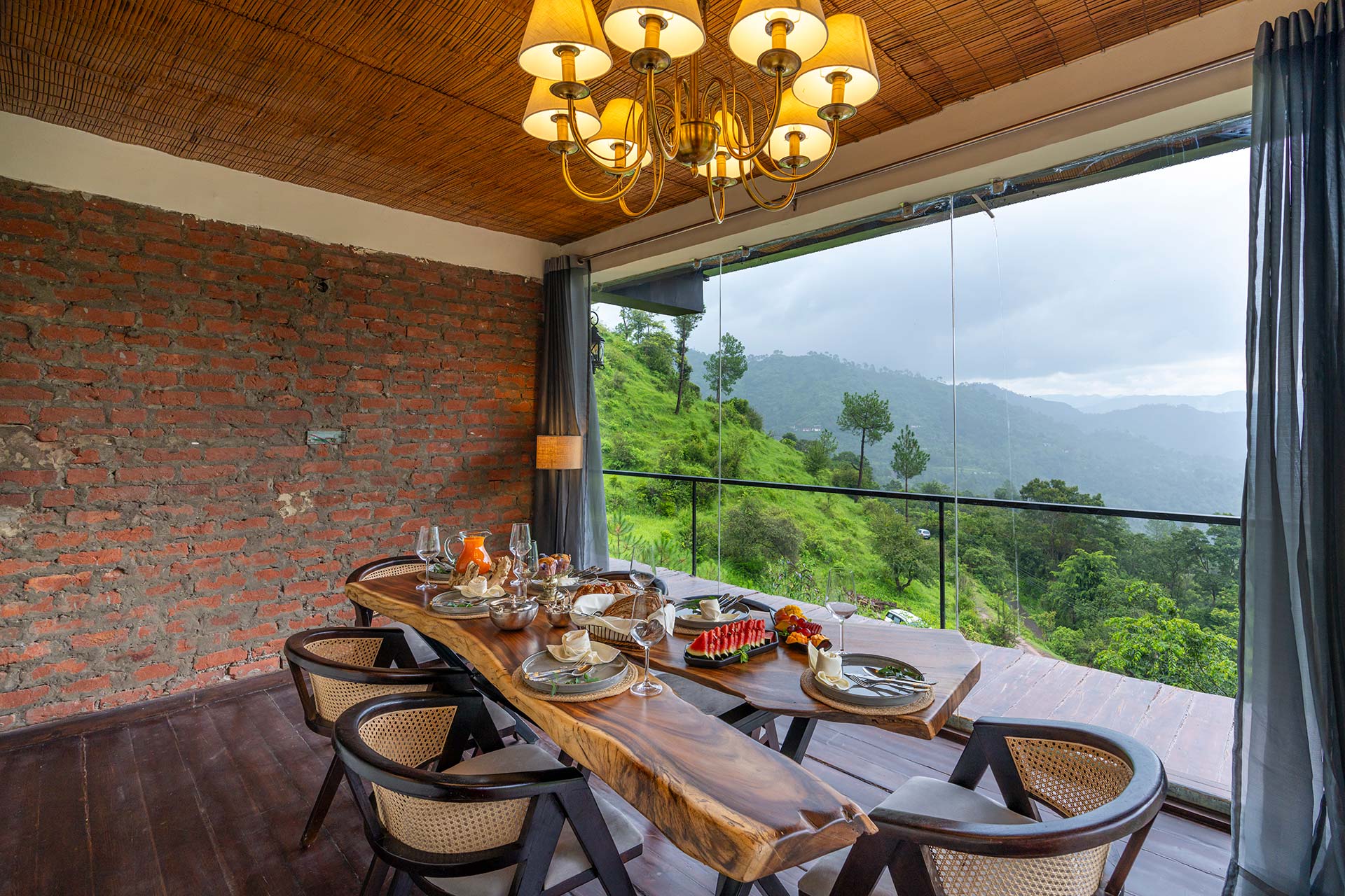 Book Your Luxurious Stay @ Leopard's Creek In Kasauli, Himachal pradesh ...